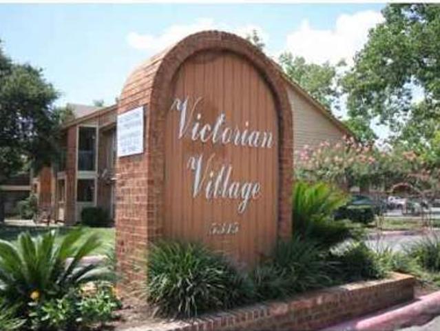 Studio Victorian Village