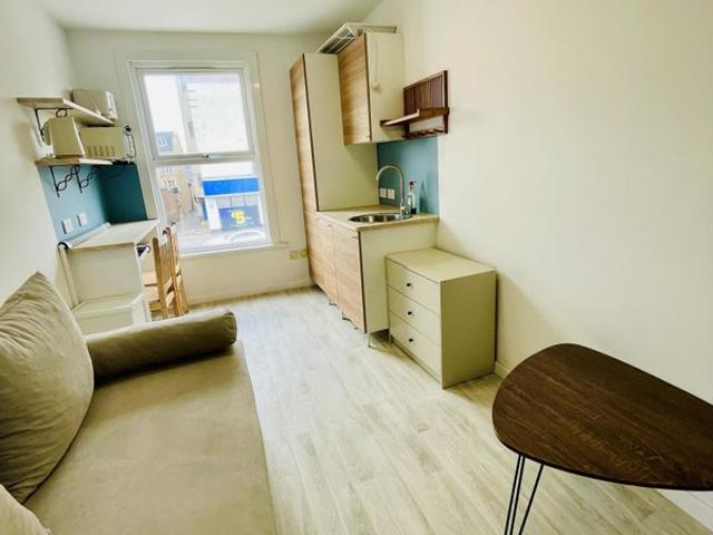 Studio/Bedsit Bills Included
