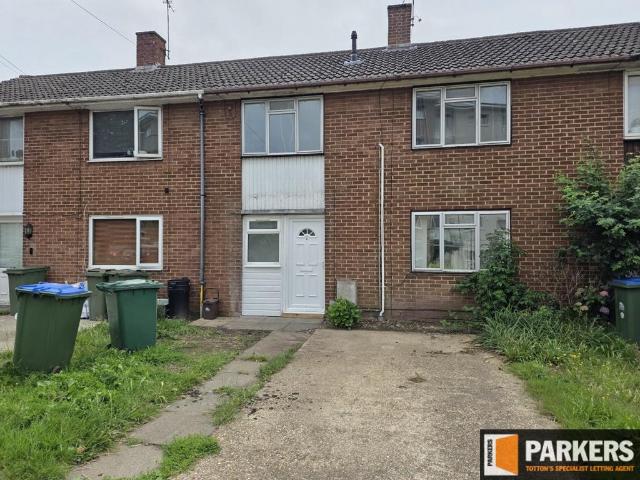 Studland Close, Millbrook 2 bed terraced house to rent £1,195 pcm £276 pw