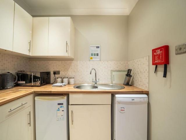 Studland Road, Bournemouth BH4 1 bed flat to rent £1,800 pcm £415 pw