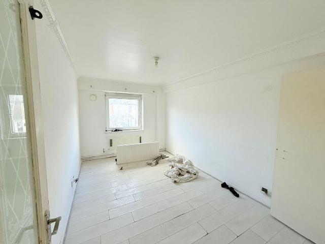 Studley Road, London E7, 3 bed flat to rent, £2,300 pcm | PrimeLocation