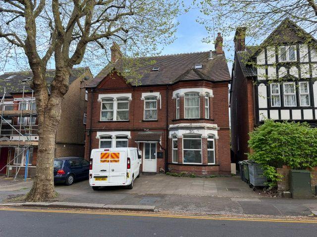 Studley Road, Luton LU3, 1 bed flat to rent, £750 pcm | PrimeLocation