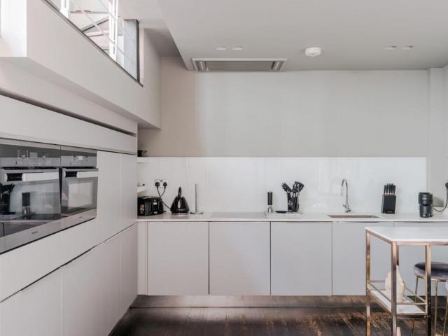 Stukeley Street, London WC2B 1 bed apartment to rent £5,460 pcm £1,260 pw