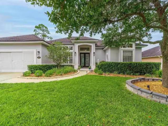 Stunning 4 Bedroom, 3 Bathroom Home with Pool & Hot Tub on the.