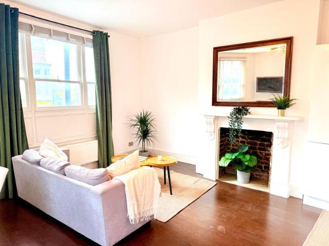 Stunning 1 bed flat at Fulham from 1st Sept
