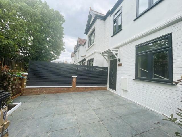Stunning 1Bed Garden Lyveden Road Tooting Broadway