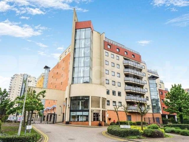 Stunning 2 Bed, 2 Bath Apartment in Wards Wharf with Balcony & Gym