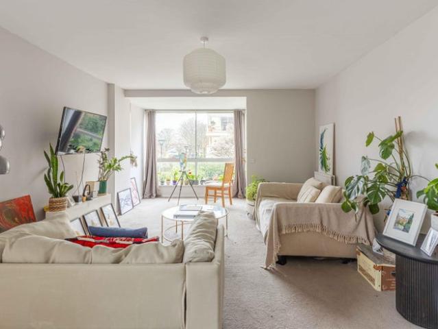 Stunning 2 bed Flat in London