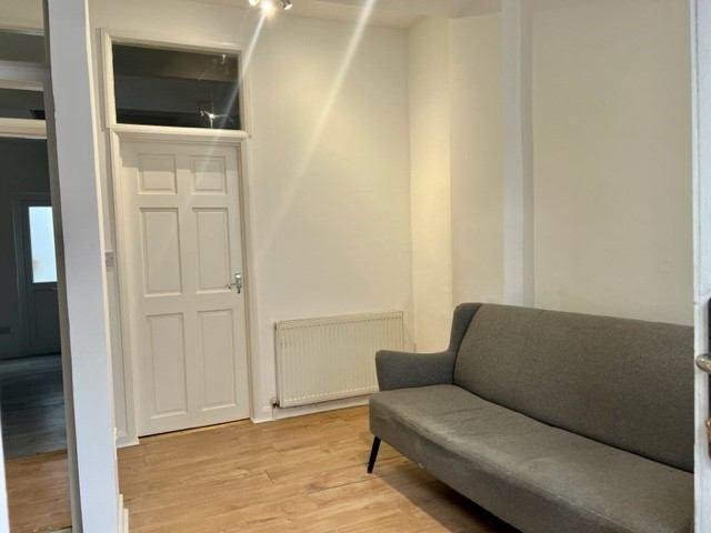 Stunning 2 bed flat Leytonstone E11