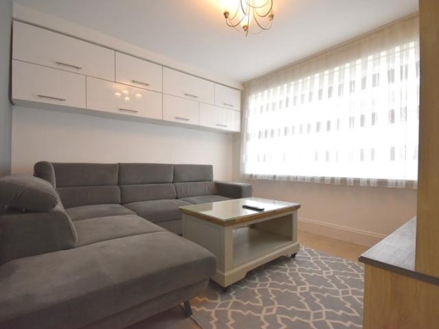 Stunning 2 Bed House In Mitcham With Parking