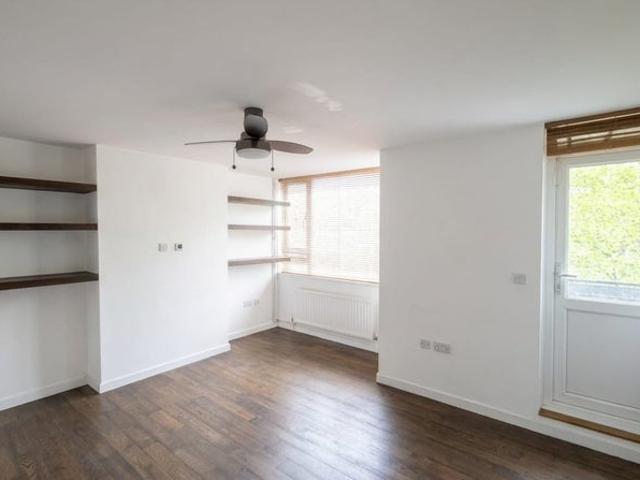 Stunning 2 Bed Maisonette + Office, Old St N1
