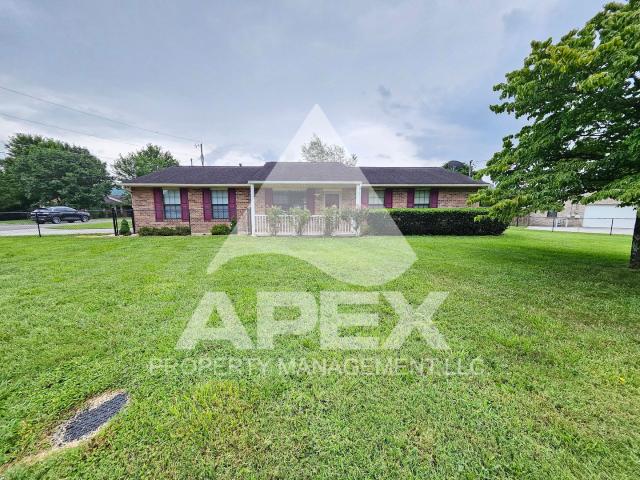 Stunning 3 Bd/2Ba Single Family Home with 2 Car Garage in the heart of Halls!