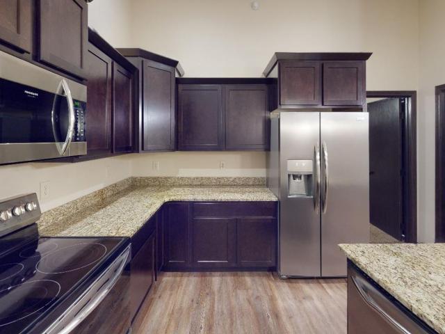 Stunning 3 Bed / 2 Bath Townhome in Northern Lights