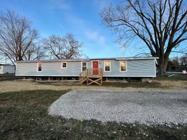 Stunning 3 Bedroom Unit in Gosport 2 Bath, $1100/mo Availabl.
