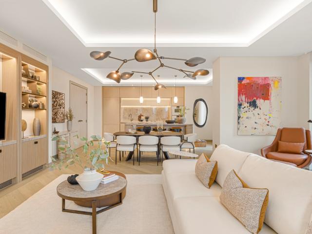 Stunning three bedroom apartment in Bayswater