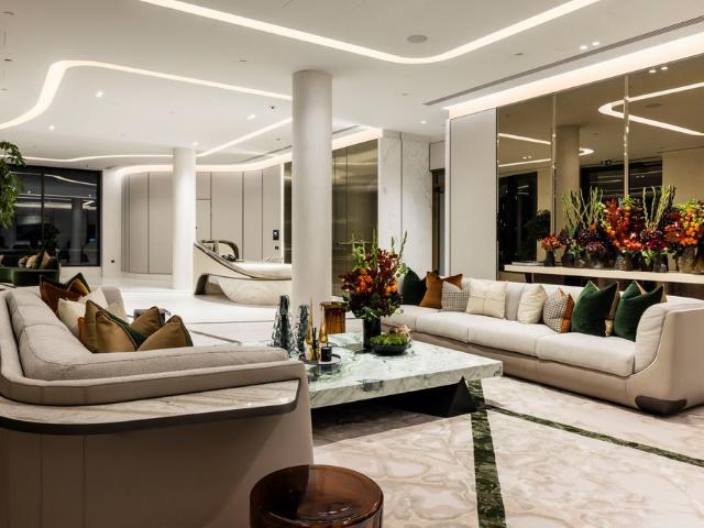 Stunning three bedroom apartment in Bayswater