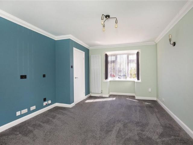 Stunning three bedroom detached property with garage and in a quiet cul de sac in the highly desirable village of Strensall within easy access to York City Centre