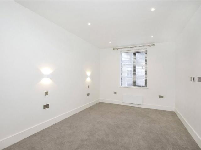 Stunning two bedroom apartment in the newly built Westfield House conveniently located in Harrogate Town Centre with a ground floor covered parking space