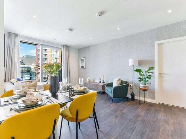 Stunning Two Bedroom Apartment with a Range of Excellent Amenities Available