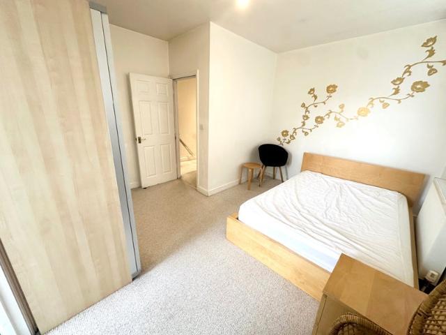 Stunning Two Bedroom Flat To Rent in SE10