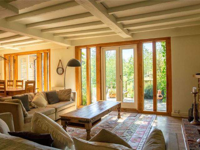 Stunning country house available for three to six months Also available for Henley Regatta Week