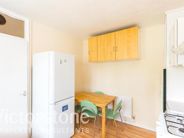 Stunning Duplex Four Bedroom Available in Camden, NW1 Hot Water and Heating Included!