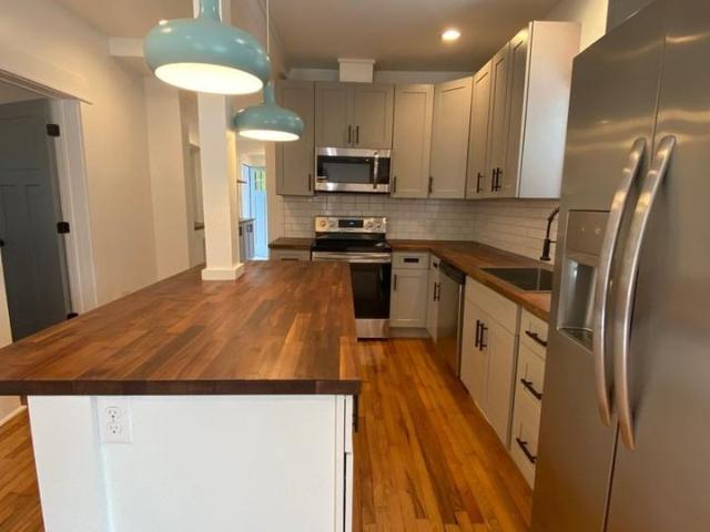 Stunning duplex in the heart of Durham COMING SOON! 3 Bedroom Apartment for Rent at 1706 Fayetteville St, Durham, NC 27707