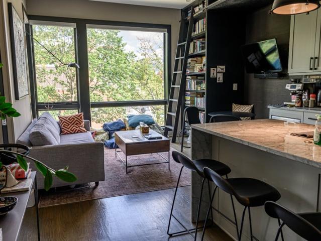 Stunning duplex with private roof deck in Shaw