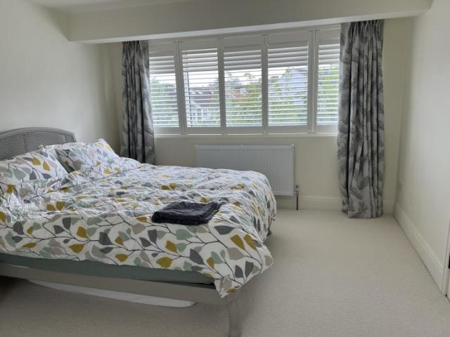 Stunning en suite room in Teddington, SW London