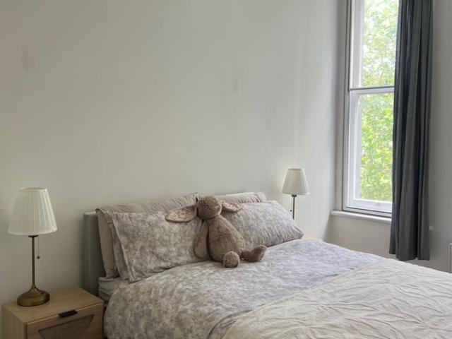 Stunning Entire 1 Bedroom Flat in West Kensington