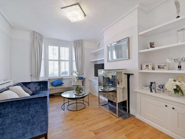 Stunning four bedroom Victorian home with stylish interiors in central Windsor