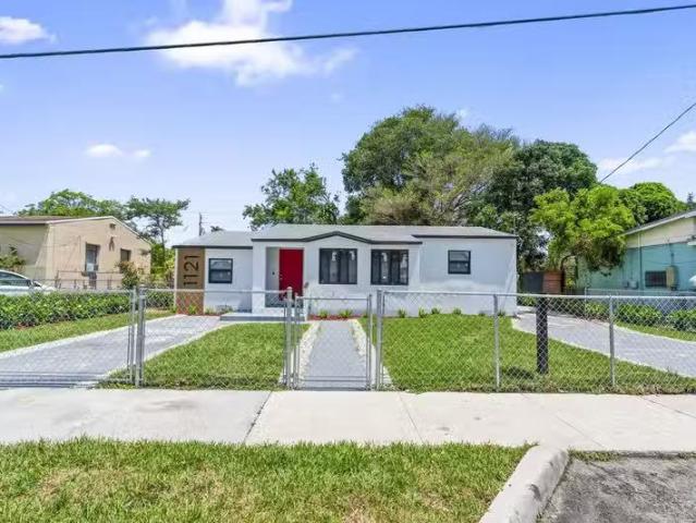 Stunning Fully Remodeled 3 Bedroom Home in Miami 1121 Nw 57th.