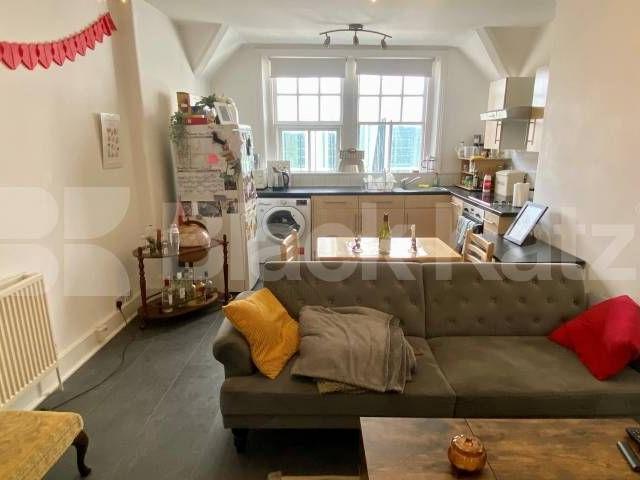 Stunning Grade II listed building & inclusive of gas electric & water rates