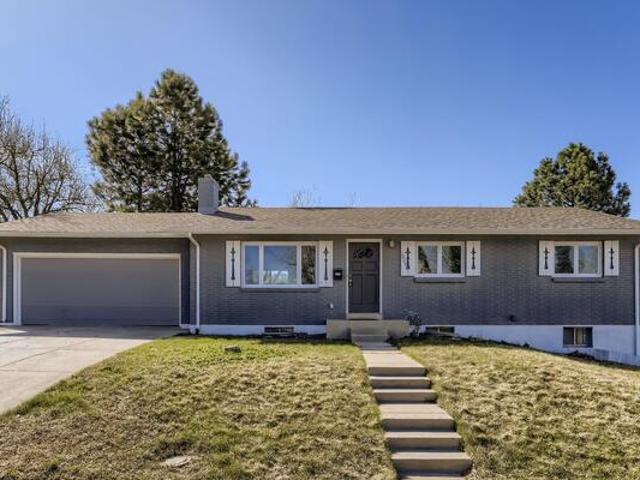 Stunning Hampden South home near Denver Tech Center
