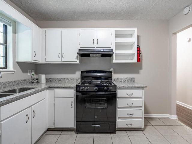 Stunning Home in Ellenwood! Your Dream Awaits!