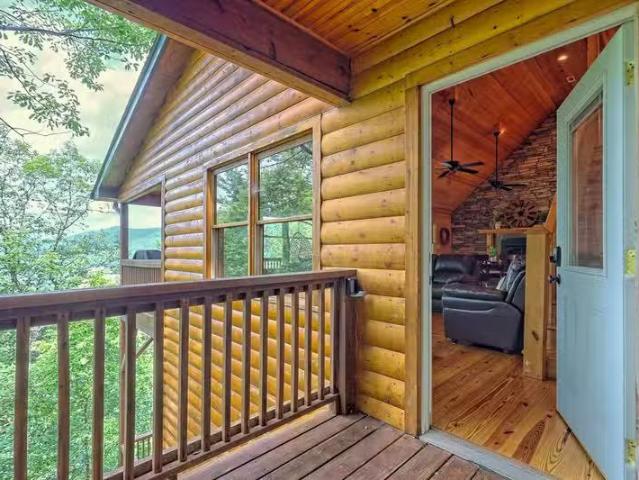 Stunning Log Cabin Mtn. Views! 672 Screamer Dr #NA