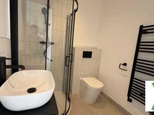 Stunning new build two bed two bathroom property SE10 8DA