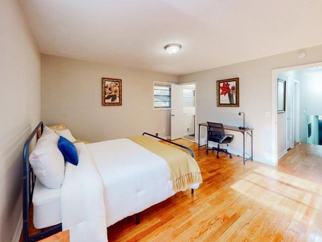 Stunning Newly Renovated Home in Decatur Prime Lo