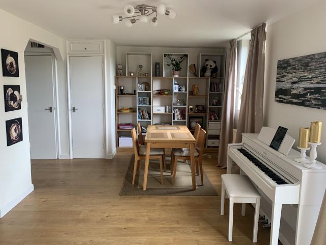 Stunning, one bedroom apartment in the heart of West Wapping