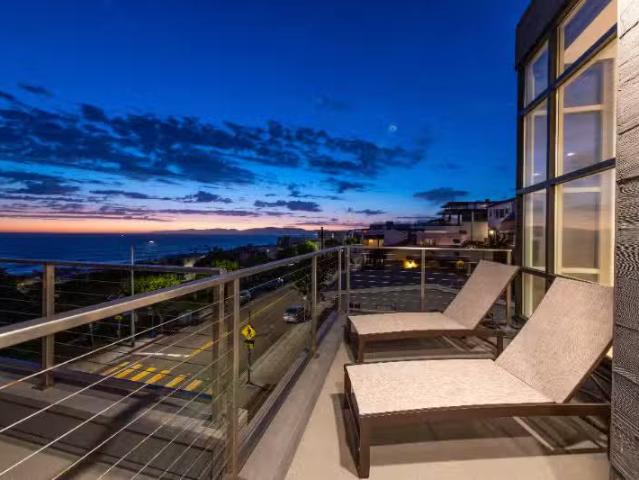 Stunning Panoramic Ocean Views Penthouse Hot Tub 2519 Crest Dr