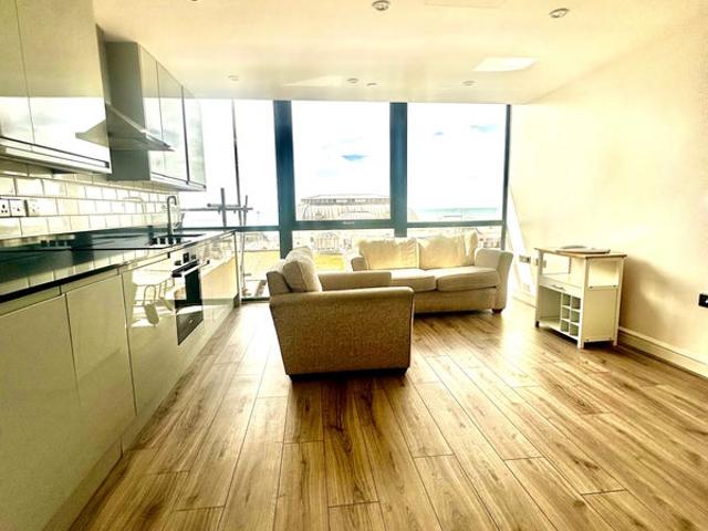 Stunning Sea Front Flat