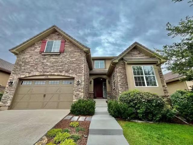 Stunning Single Family Home in Country Club Highlands 2581 W.