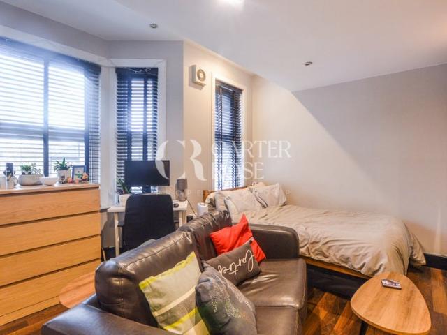 Stunning Studio close to Tooting Broadway Station