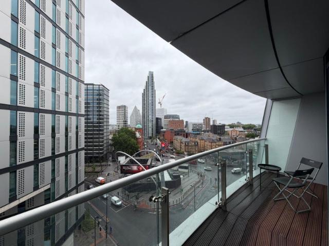 Stunning Studio | Bezier Building | Old Street