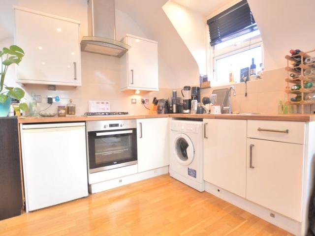 Stunning Studio Flat on Ribblesdale Road Furzedown