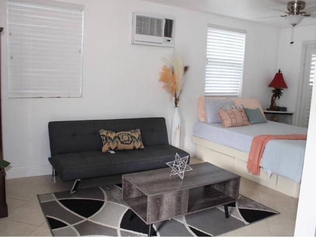 Stunning suite near hard rock!