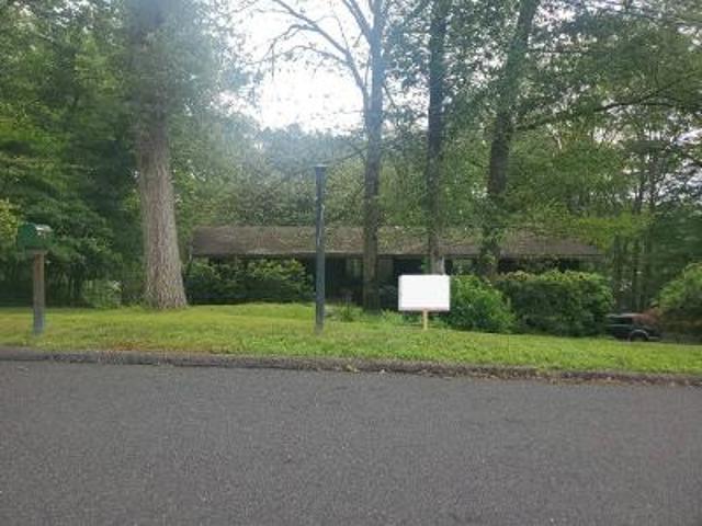 Sturbridge Rd