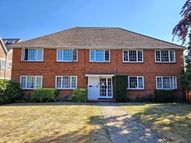Sturges Road, Wokingham RG40, 2 bed flat to rent, £1,400 pcm | PrimeLocation