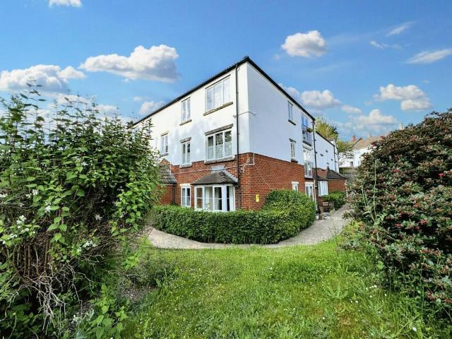 Sturminster Road, Bristol BS14 1 bed flat to rent £1,275 pcm £294 pw