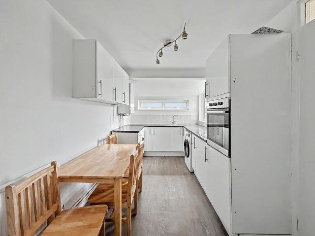 Sturrock Close, London N15, 1 bed flat to rent, £1,650 pcm | PrimeLocation